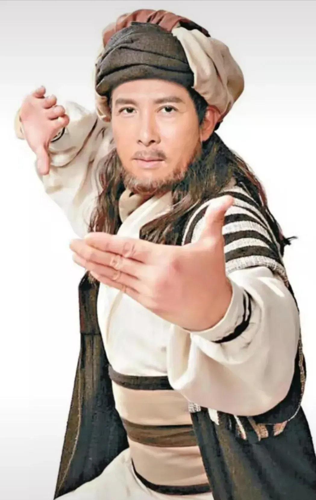 59-year-old Donnie Yen plays Qiao Feng, who can't hold the actress ...