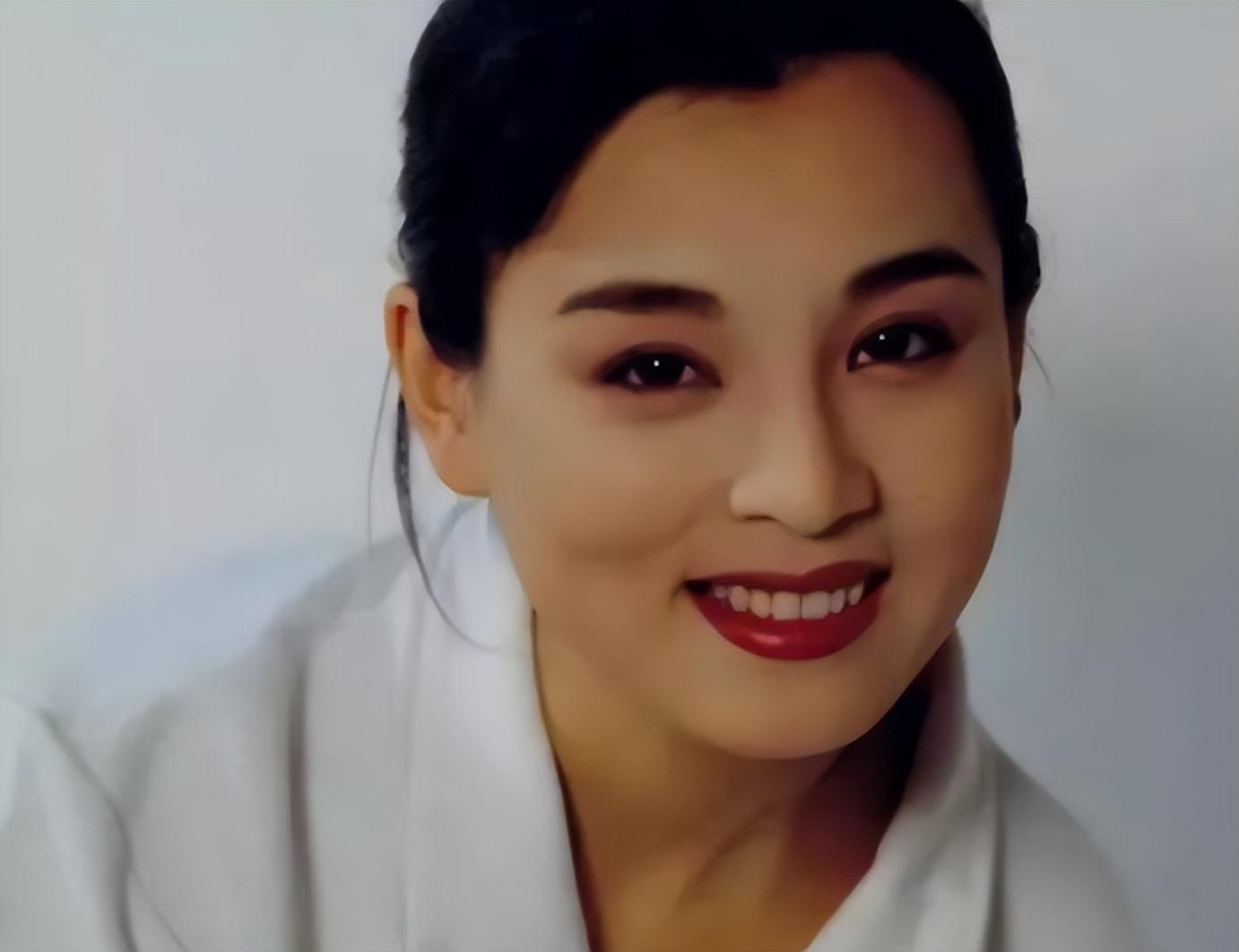 Actor Zhao Mingming: married Ying Ning, hugged her daughter and cried ...