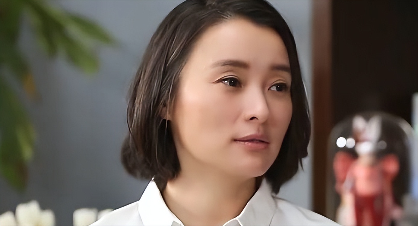 Wu Yue ridiculed Wan Qian: What is the identity of the silver fox in ...