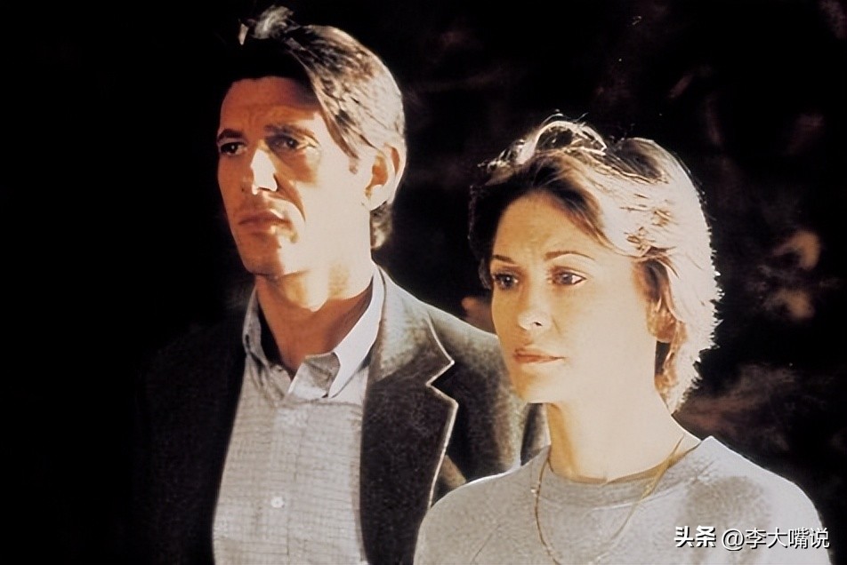 Tracking shots and close-ups of the movie "ET" - iNEWS