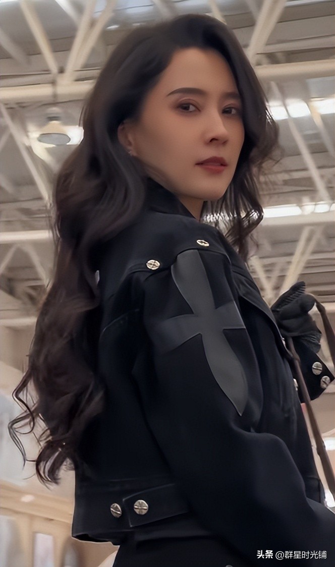 Internet celebrity Li Qiao is on fire, she looks like Hu Huizhong and ...