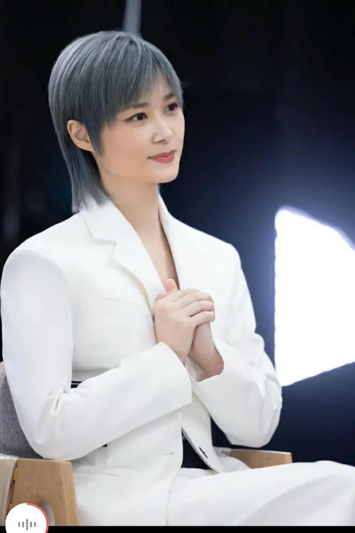 Hundreds of millions worth of "super girl" Li Yuchun, 39 years old and ...