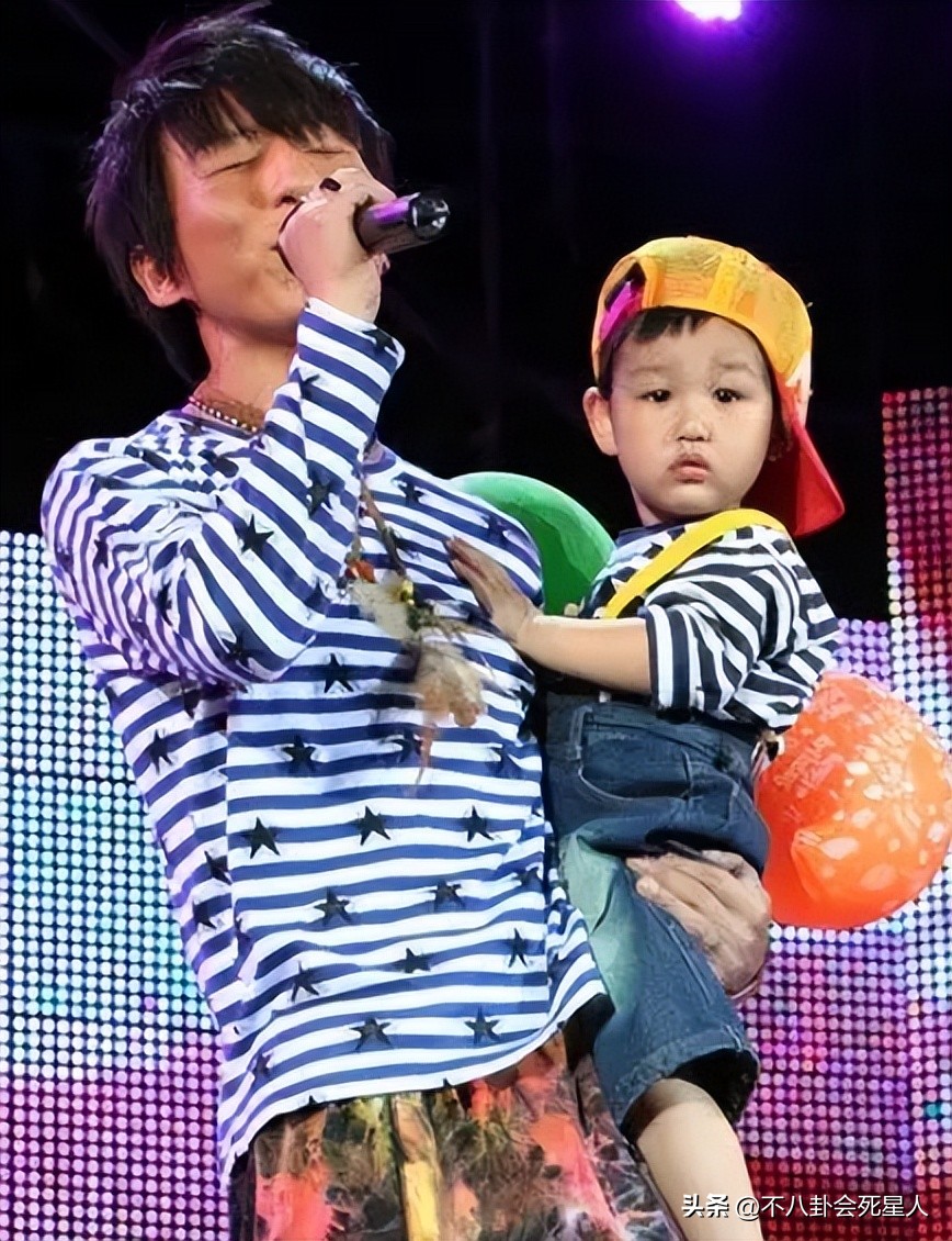 Tall, obedient and sensible, Bai Baihe raised a good son - iNEWS