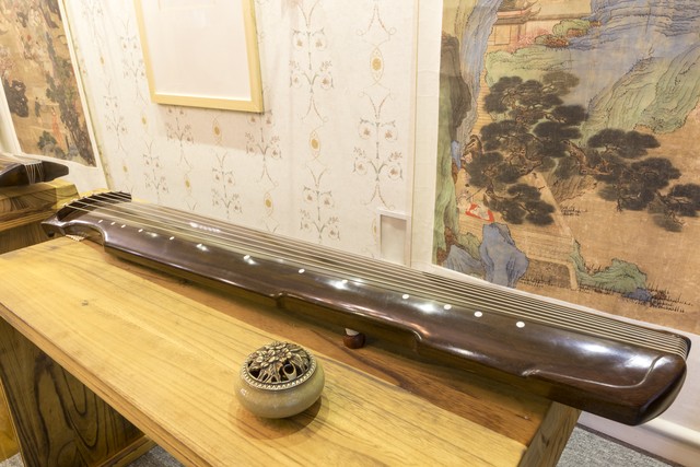 Qinqi Calligraphy and Painting - iNEWS