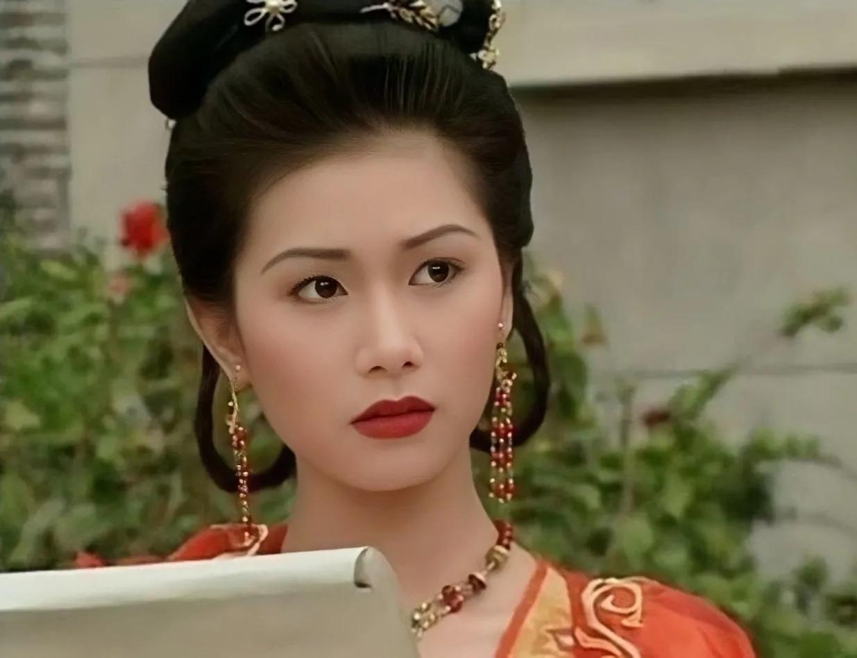 Zhang Wenci: The infatuated Wan Yao Queen came back to film for her ...
