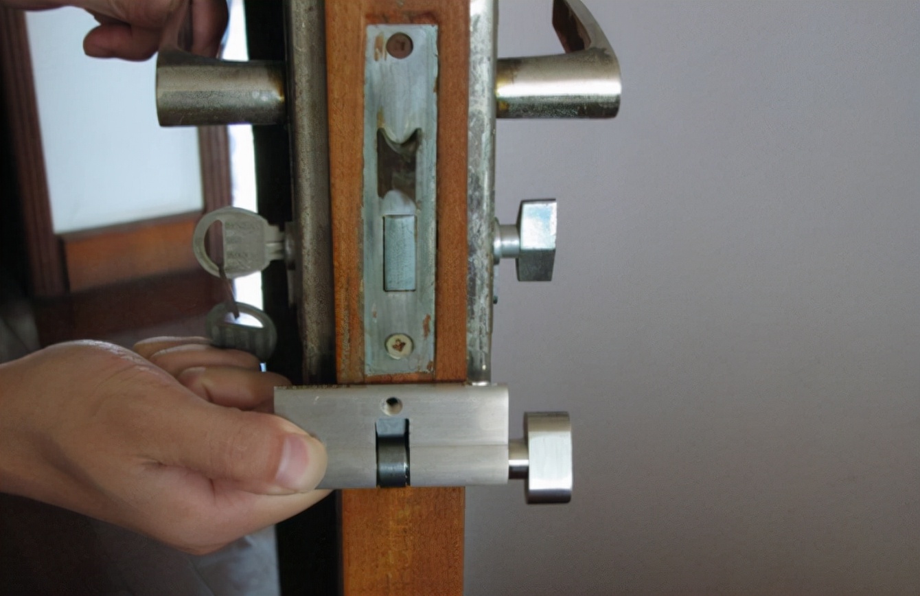 Door Lock Installation Guide at Jessica Laurantus blog