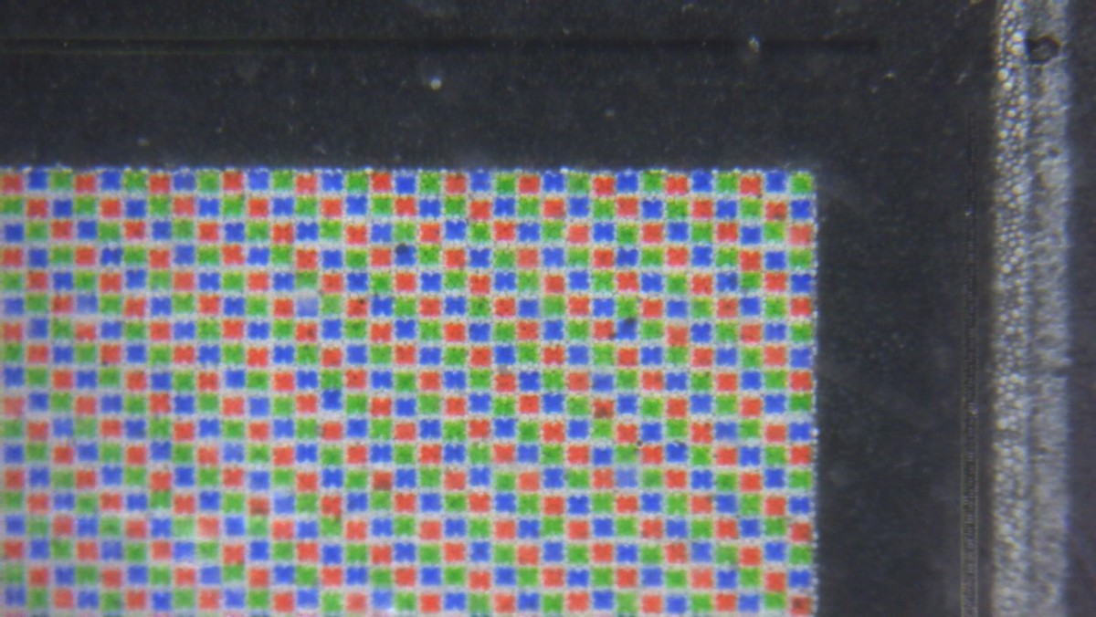 Color electronic paper under a microscope - iMedia