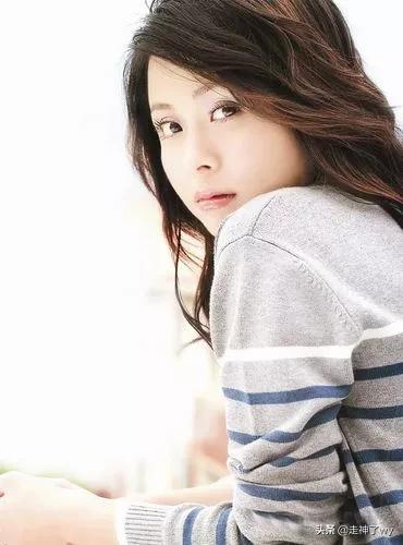 Star show actress Yang Ruoxi - iNEWS