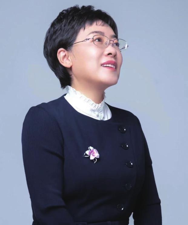 Interview with Yan Qiong, producer and cross-border writer of CCTV's ...