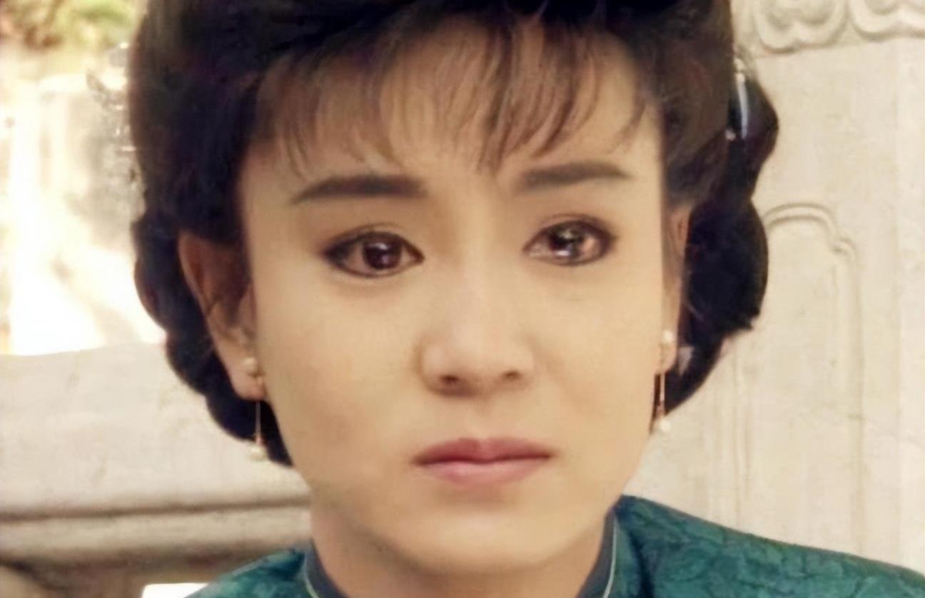 The 5 actresses who are "born with a bitter look" all have sad faces ...