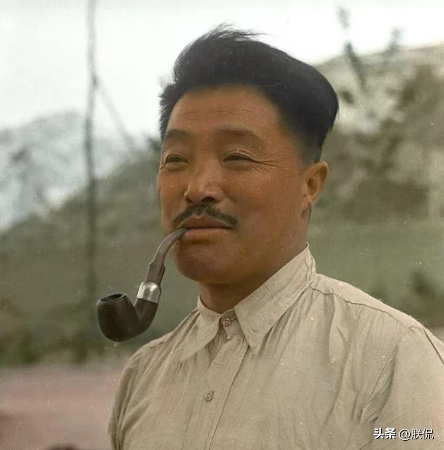 In 1932, a guard was rescued by He Long, and he became a major general ...