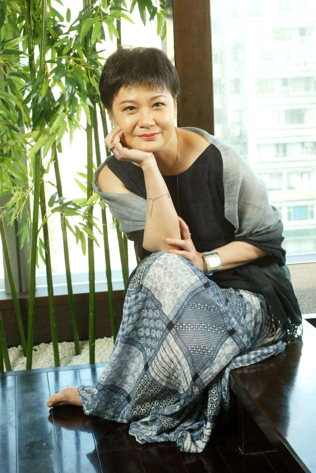 She is a TVB scholar and was awarded the top ten outstanding young ...
