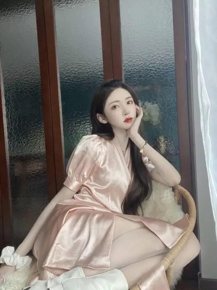 Internet celebrity Li Youshou posted about the process of transgender ...