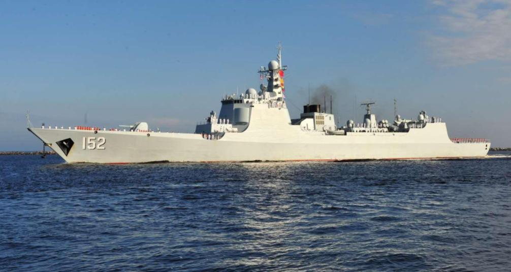 The People's Liberation Army's 052D warship lost all its signals after being surrounded. - iMedia