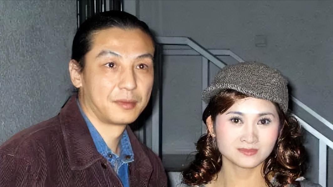 Relying on selling his body, he sleeps with more than 30 directors a year, holding a lot of "sex ...