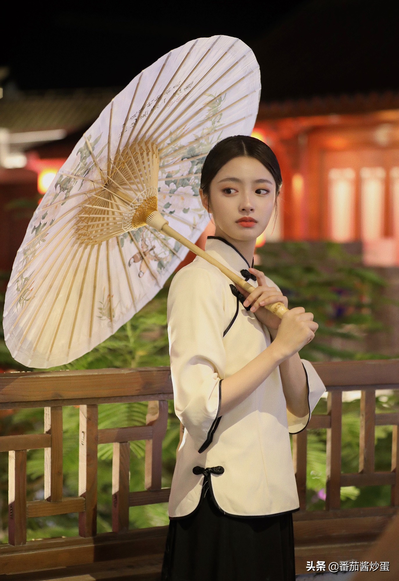 Filming of the idol drama "Xia Hua" begins, with Jerry Jerry playing ...