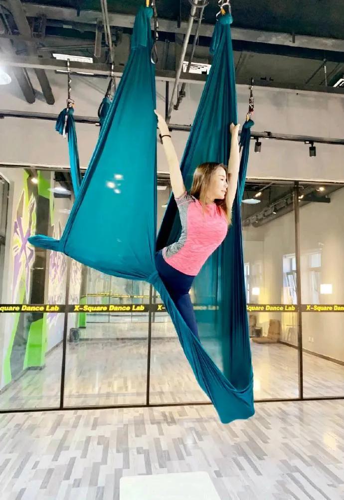 CCTV host Zhu Xun exercises "trapeze" to keep fit and slim! - iMedia