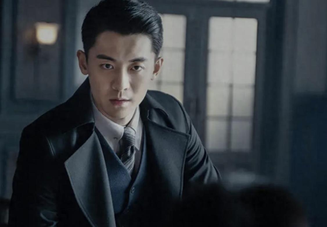 Won 2 awards on the first day of the premiere! Stayed up late to watch ...