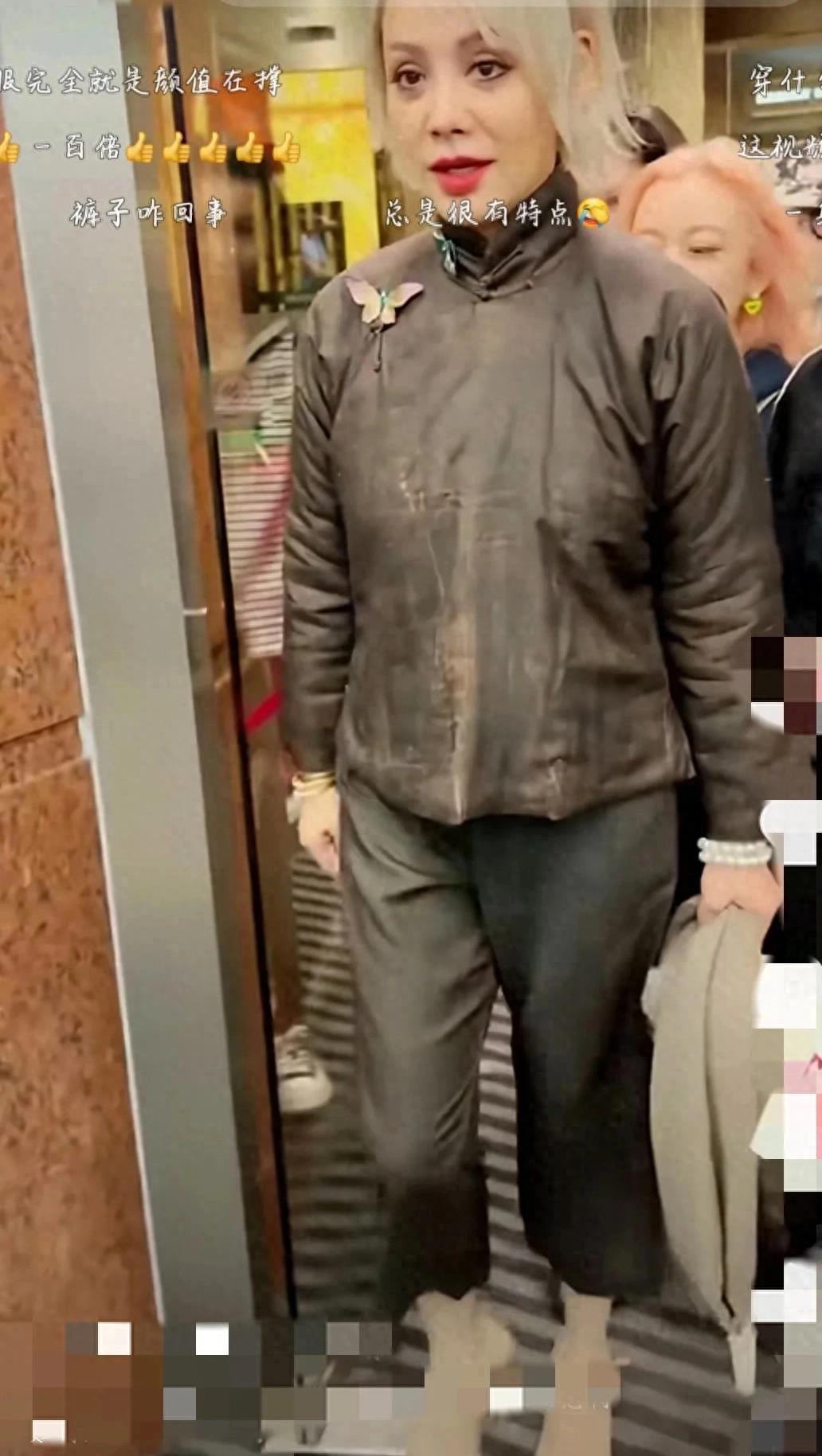 51-year-old Jing Jing's travel style is "big overturn". She wears a ...