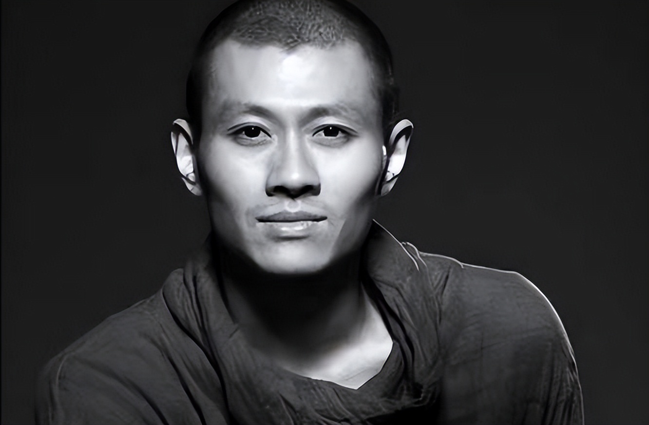 Yang Liping's partner jumped from the 39th floor, only 44 years old ...