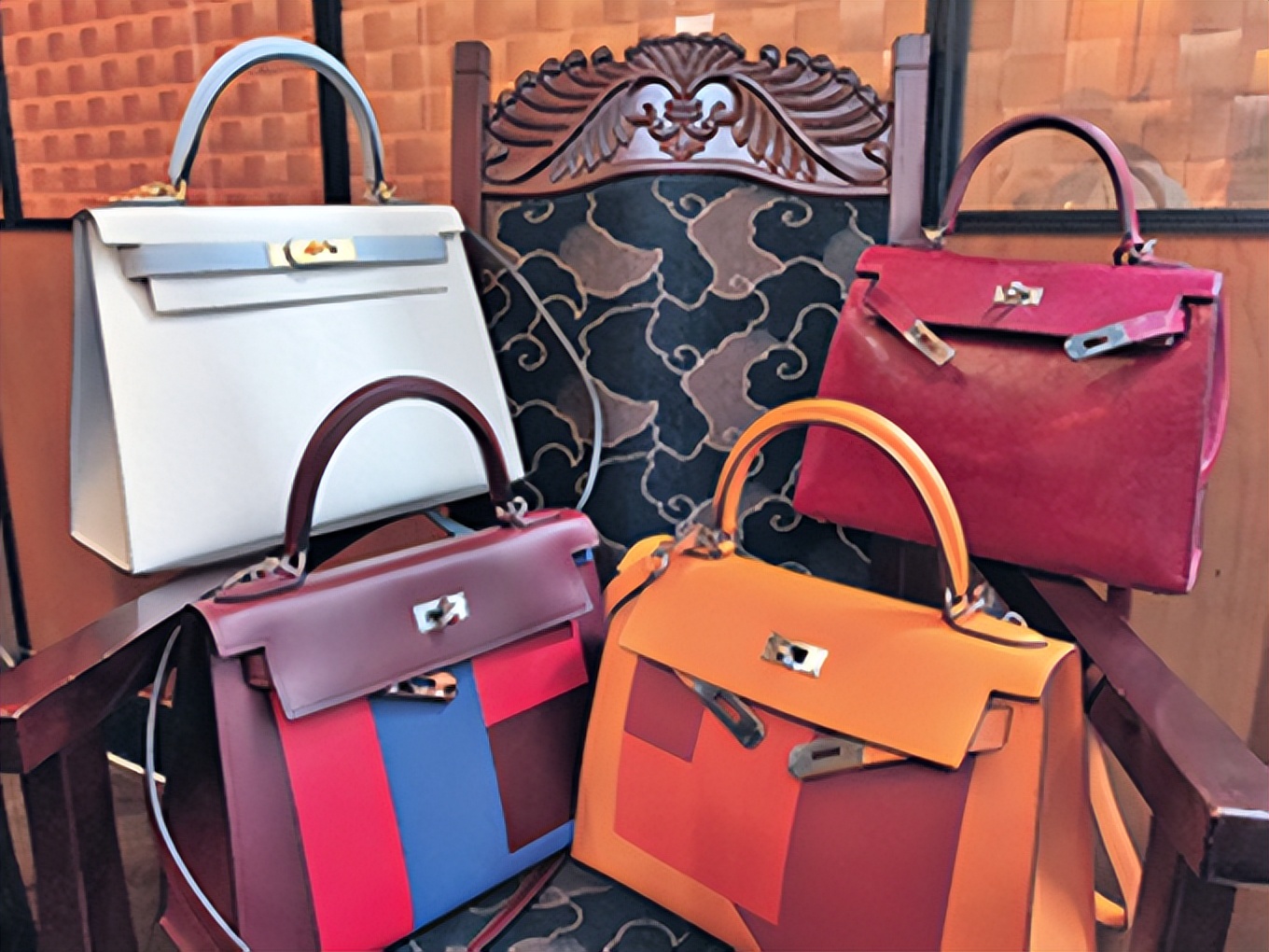 1 bag is worth a suite, a well-known actress revealed that she owns 100 ...