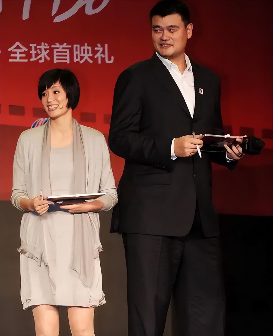 Current status of Yao Ming and his wife Ye Li: 41-year-old Ye Li is ...