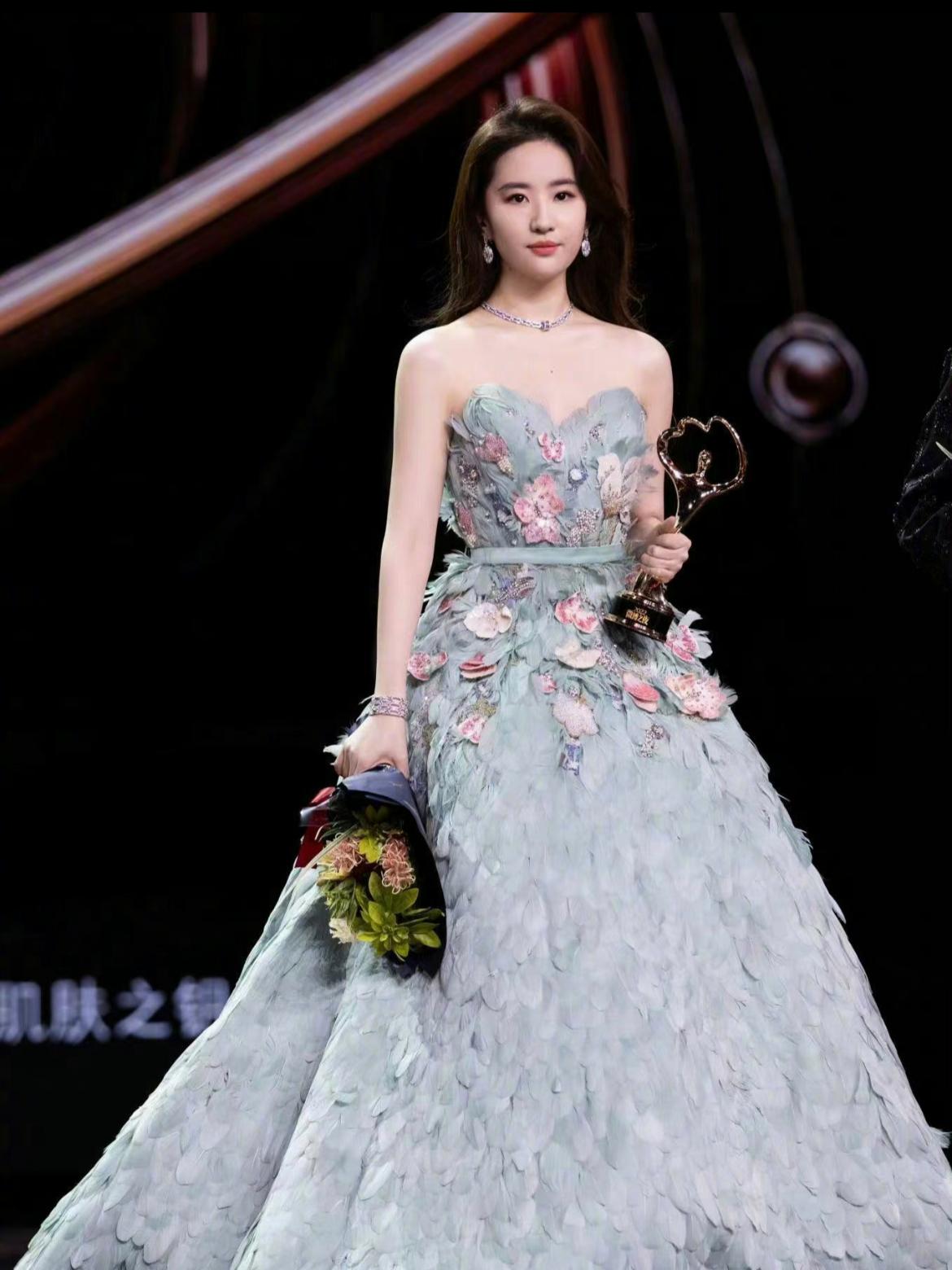 Liu Yifei was "excluded" and Zhao Liying was "out of gregarious"? These ...