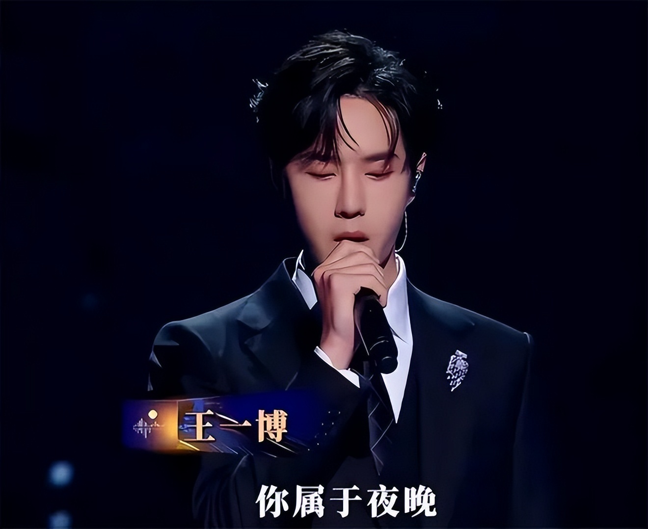 In fact, it is easy to distinguish between real and fake singing at the ...