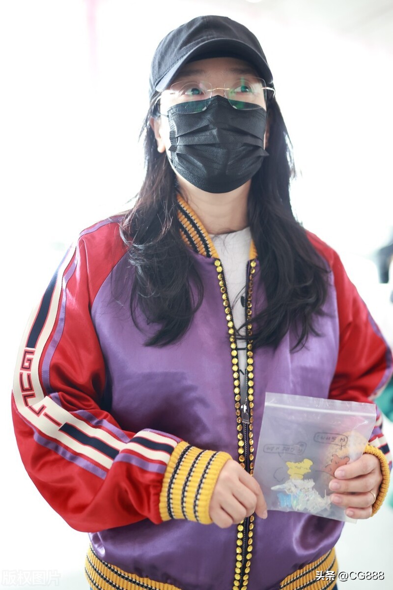 Linghua appeared at Beijing Capital Airport on March 25, 2023 - iMedia