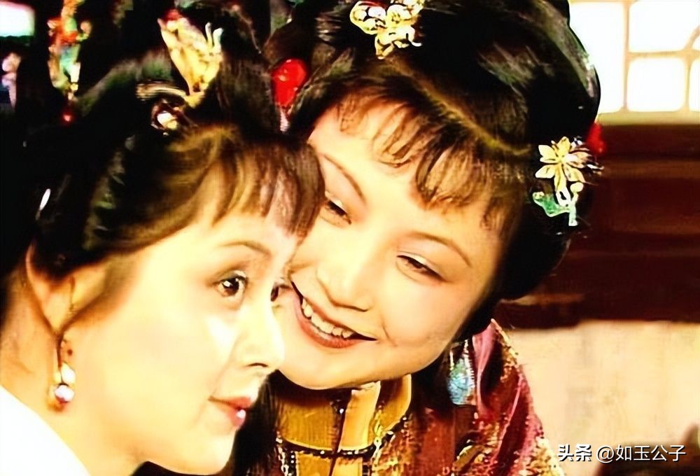 Several details in "A Dream of Red Mansions" reflect Daiyu's desire for ...