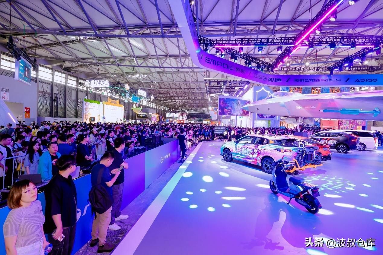 Karina is hooked! Is this the high-value booth that breaks through the ...