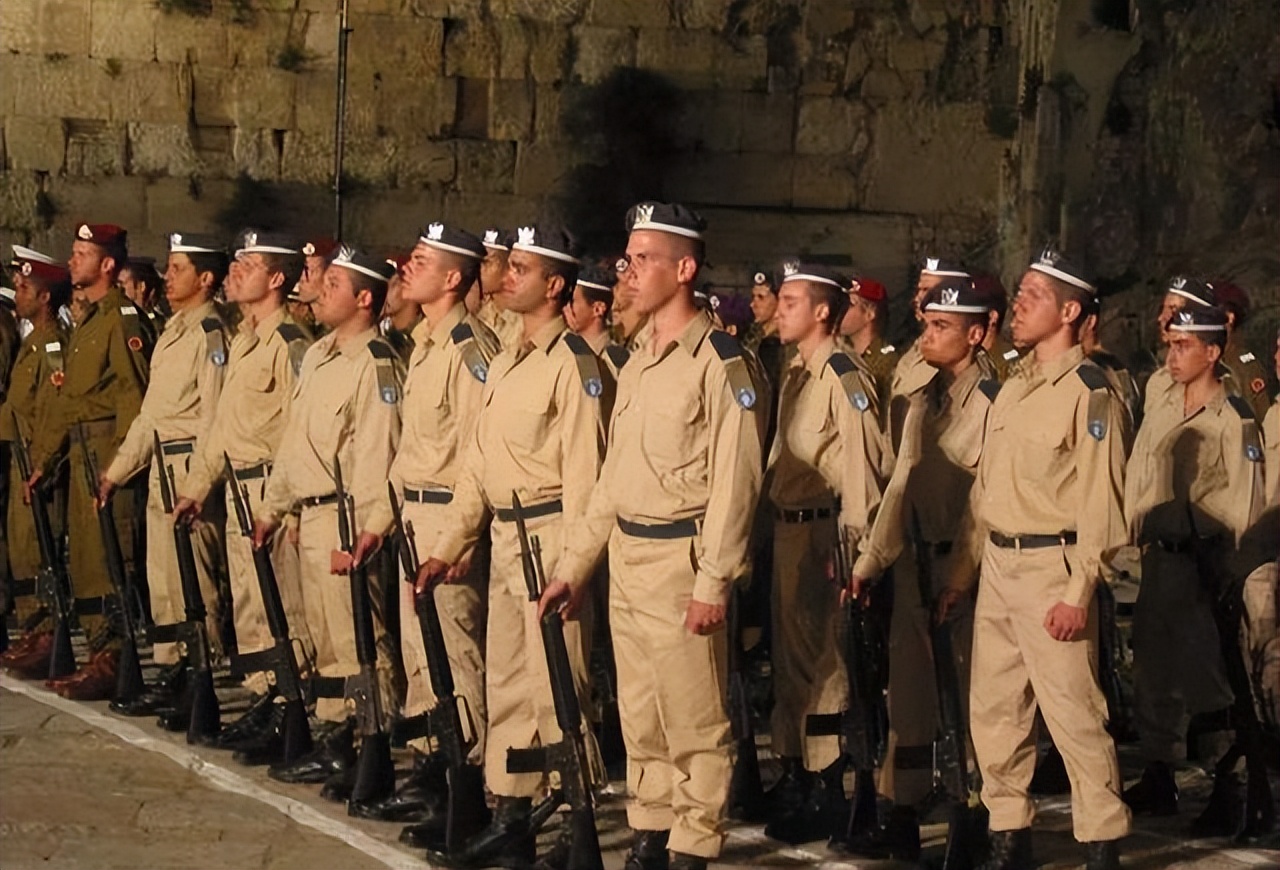 In 18 years, Israel sent 4 female prison guards to male prisoners to ...