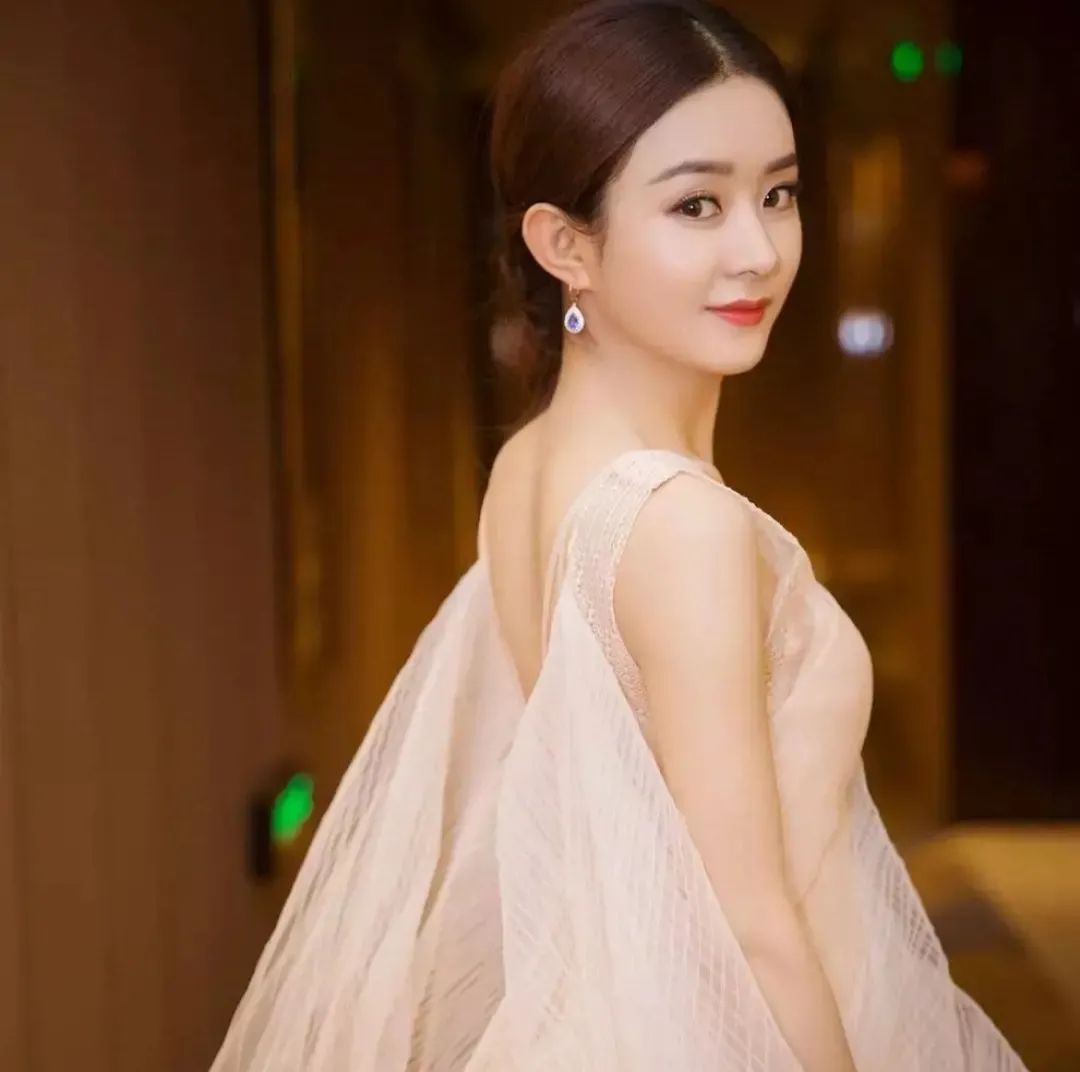 After the divorce, 34-year-old Zhao Liying is different - iNEWS