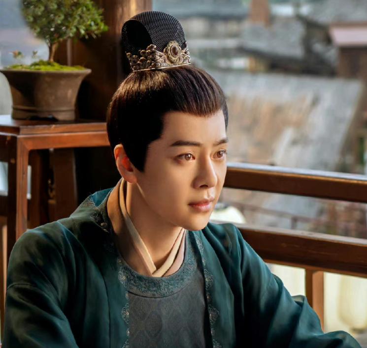 Seven years later, his state has not changed at all from "Hua Qian Gu ...