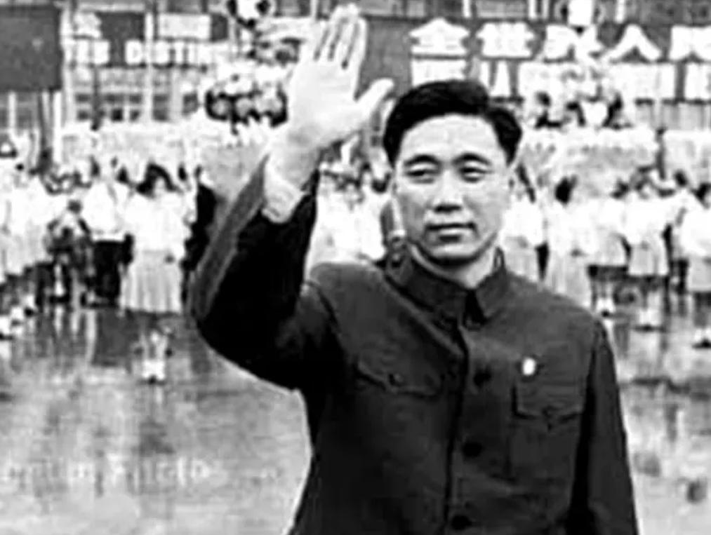 Wang Hongwen was arrested in 1976, but his secretary was released, and ...