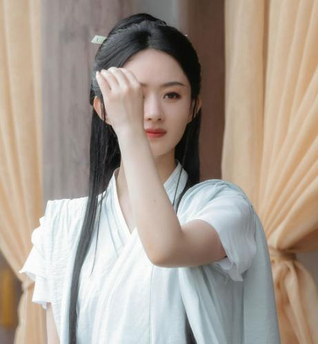 Zhao Liying and Ren Jialun are expected to cooperate with "Three Trees ...