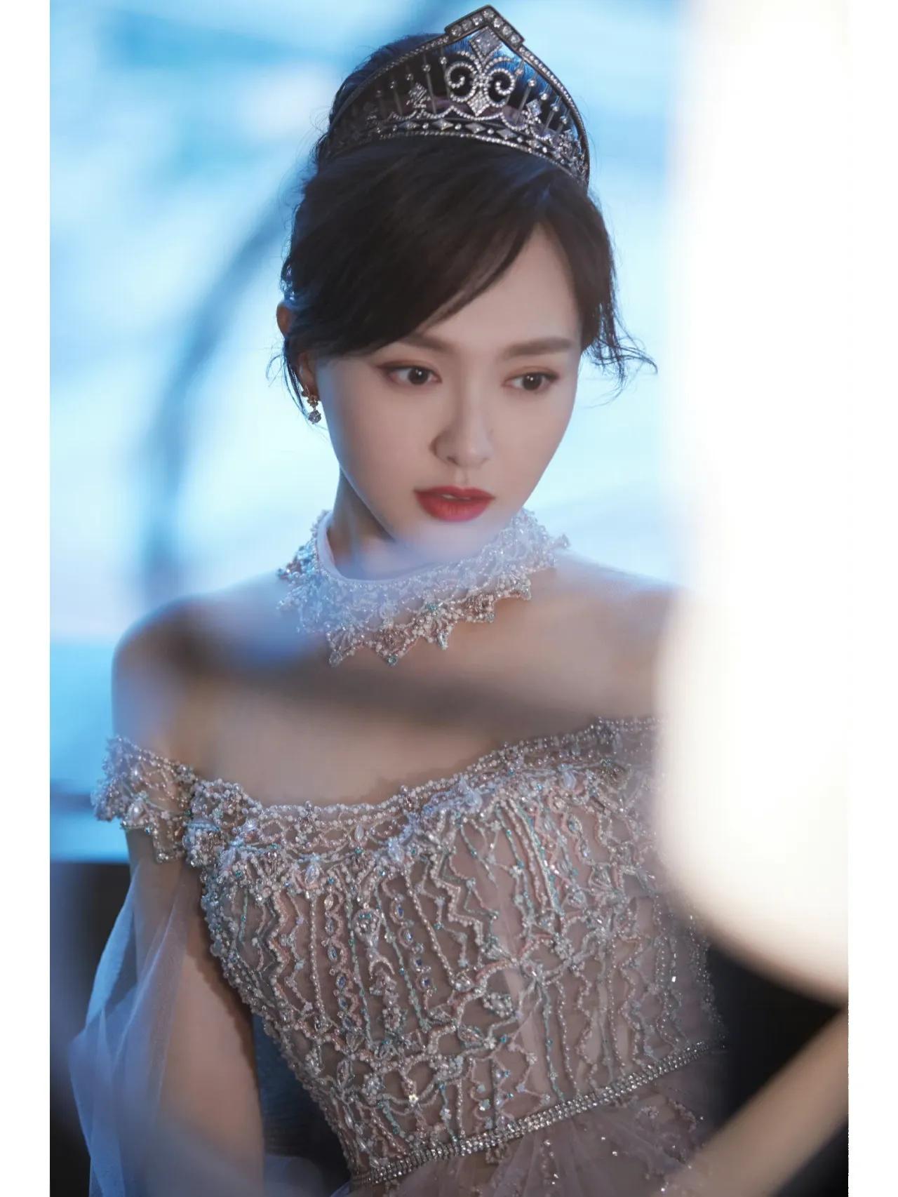 Tang Yan: The Brilliant Road of Acting Beauty - iMedia