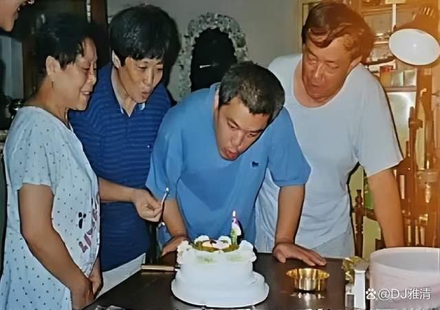 Xie Jin's past: the family affairs behind the splendor - iNEWS