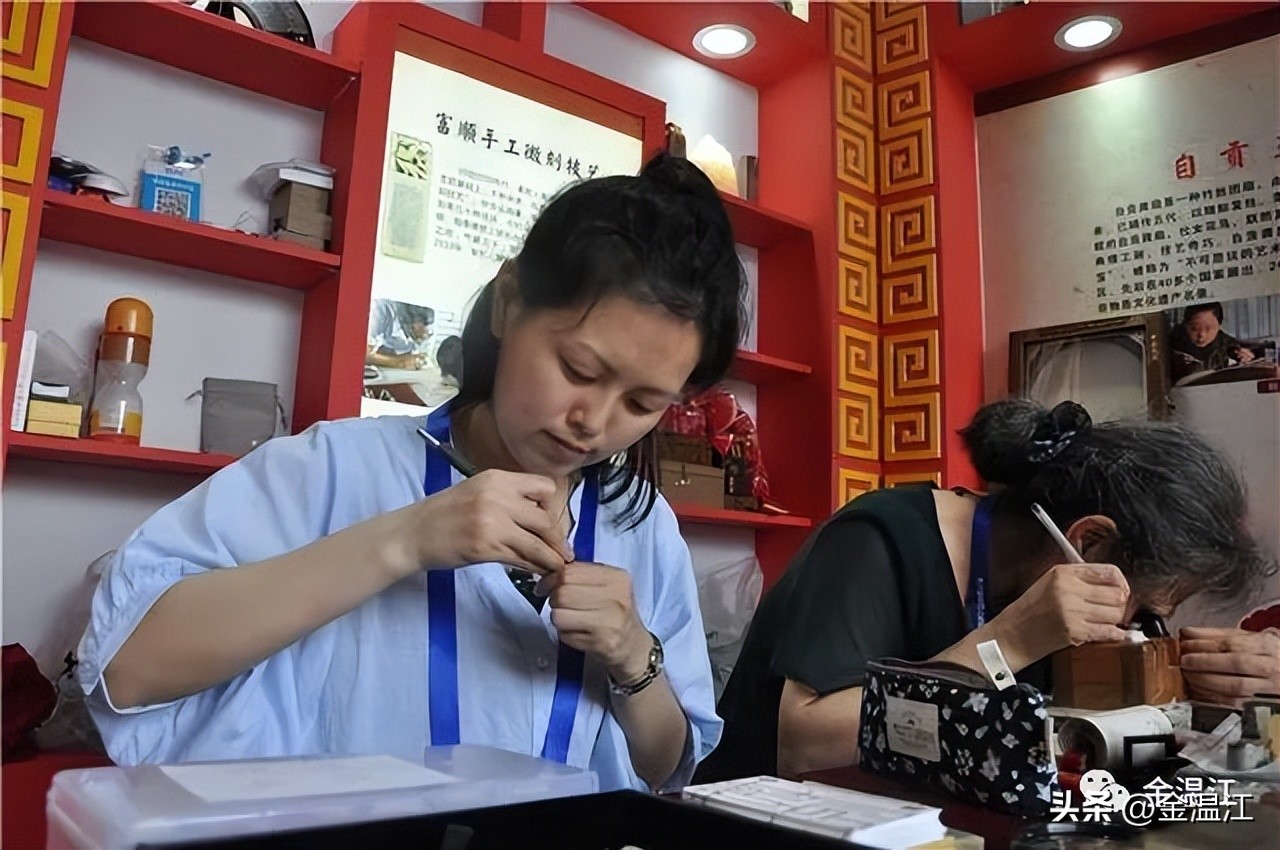 Wan Xia, Inheritor of Intangible Cultural Heritage: Engraving the ...