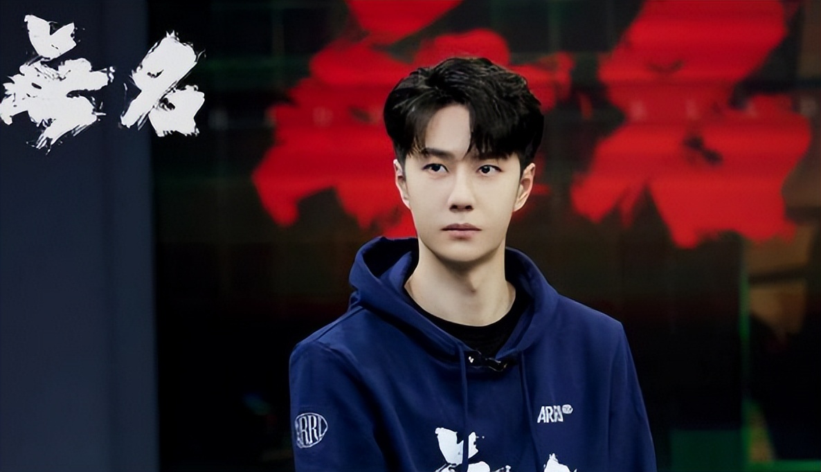 General Yang Liwei attended the premiere, Wang Yibo was completely ...