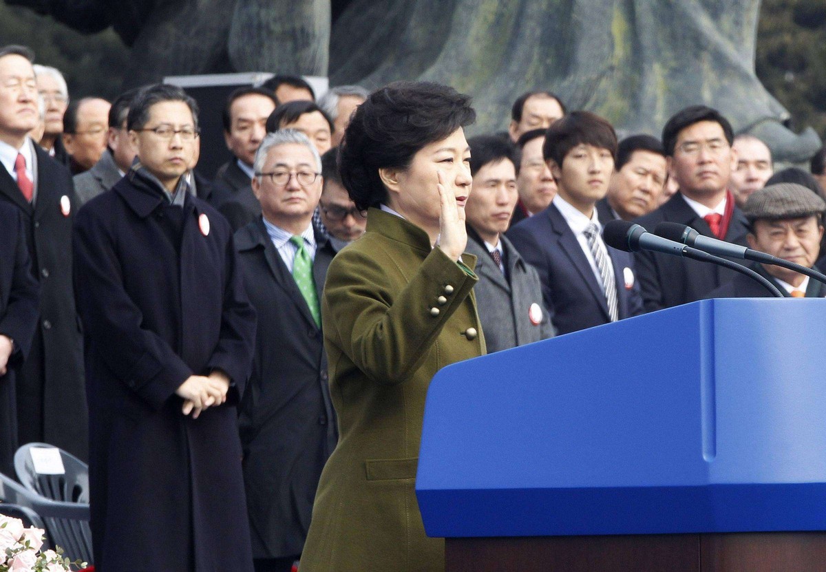 After Park Geun-hye was released from prison: Dyeing black hair and ...