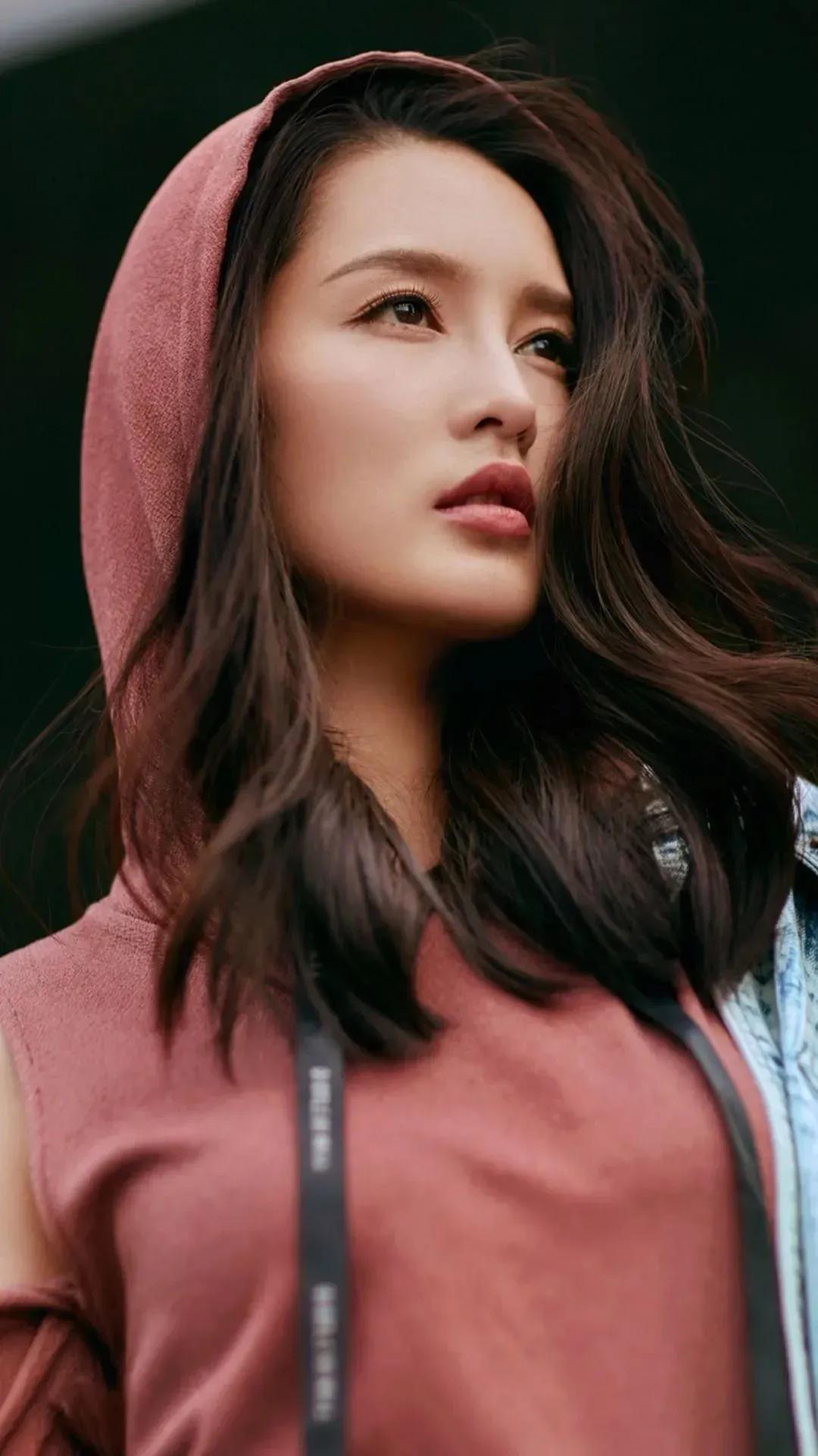 Li Qin wallpaper selection - iNEWS