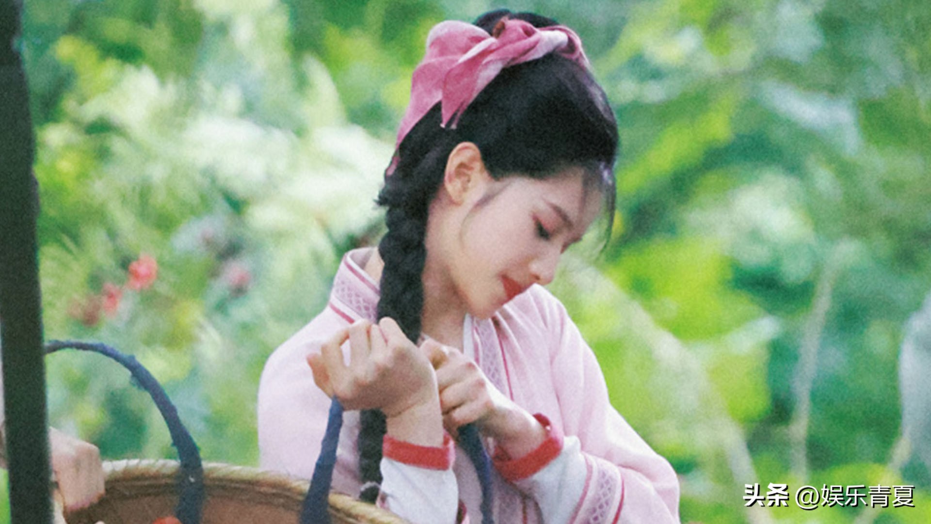 Hu Yitian, Zhang Jingyi, and Lu Yuxiao's appearances are beyond the ...