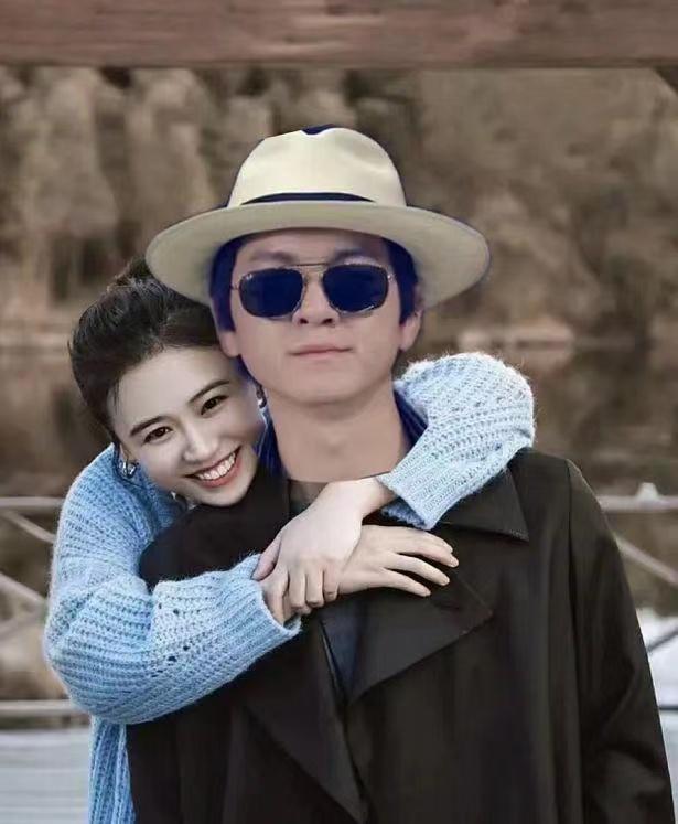 Ma Sichun and Zhang Zhexuan hugged on the street, the hug posture is so sweet, as long as you ...