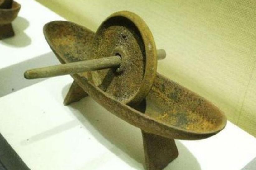 What is the ornamental value of the "Tomb Town Beast" in Chu State? - iNEWS