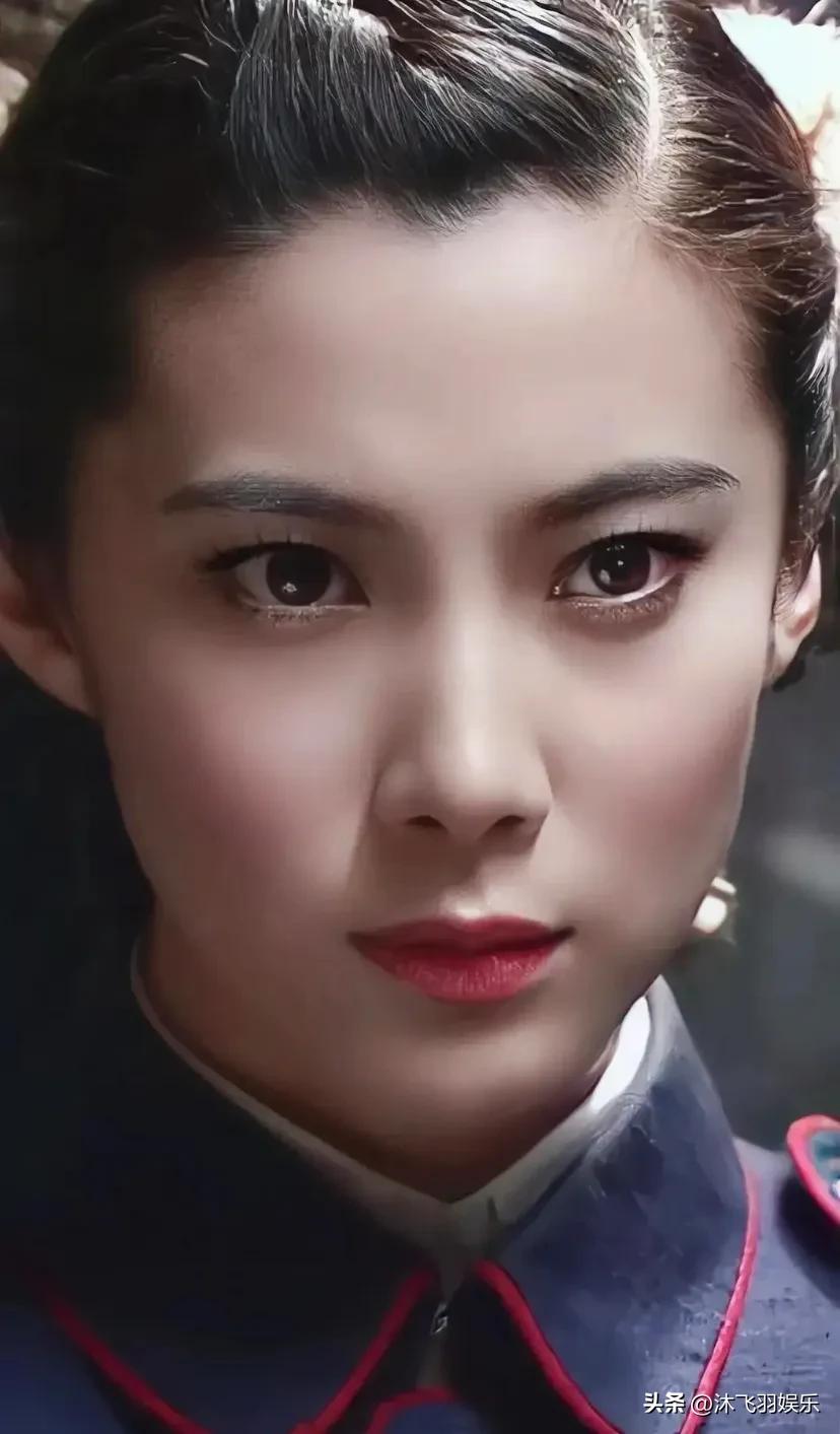 Wang Ke is very attractive in cheongsam, but even more beautiful in ...