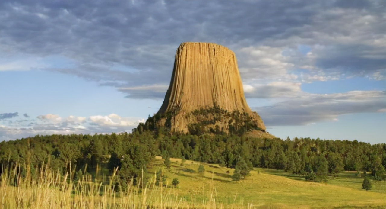 The most difficult mountain in the world to climb is only 264 meters ...