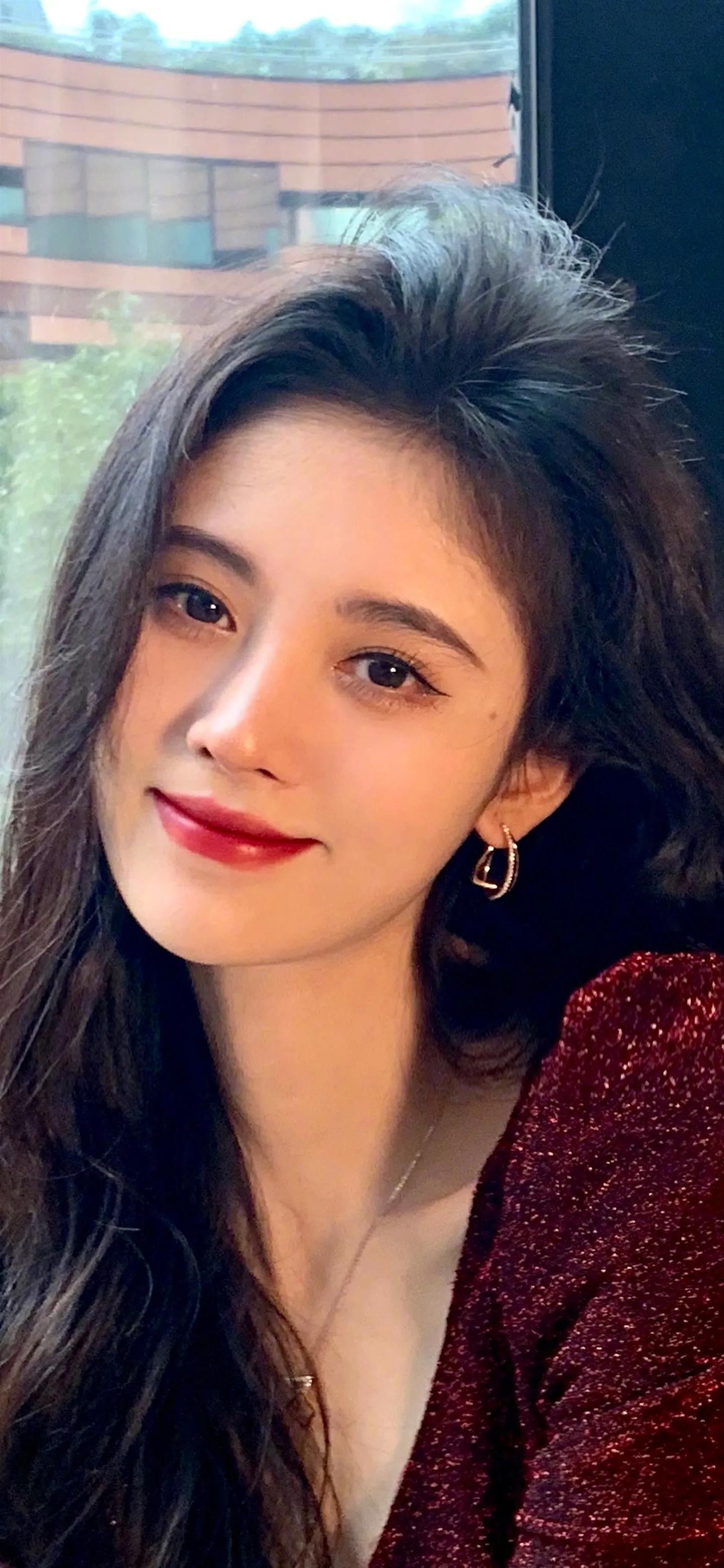 Star 136 - Ju Jingyi - iNEWS