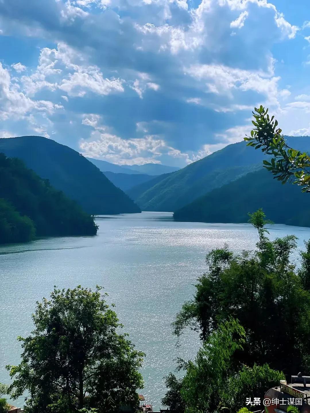 Remember the footsteps of life in Menghai - iNEWS