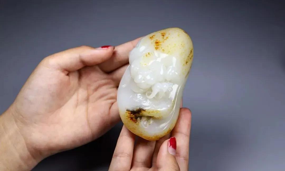 "There are three-color jade in the house, which is better than ten ...